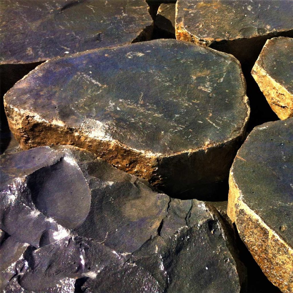 Forniture ciottoli Roma | Forniture porfido Roma | Romana Selciati